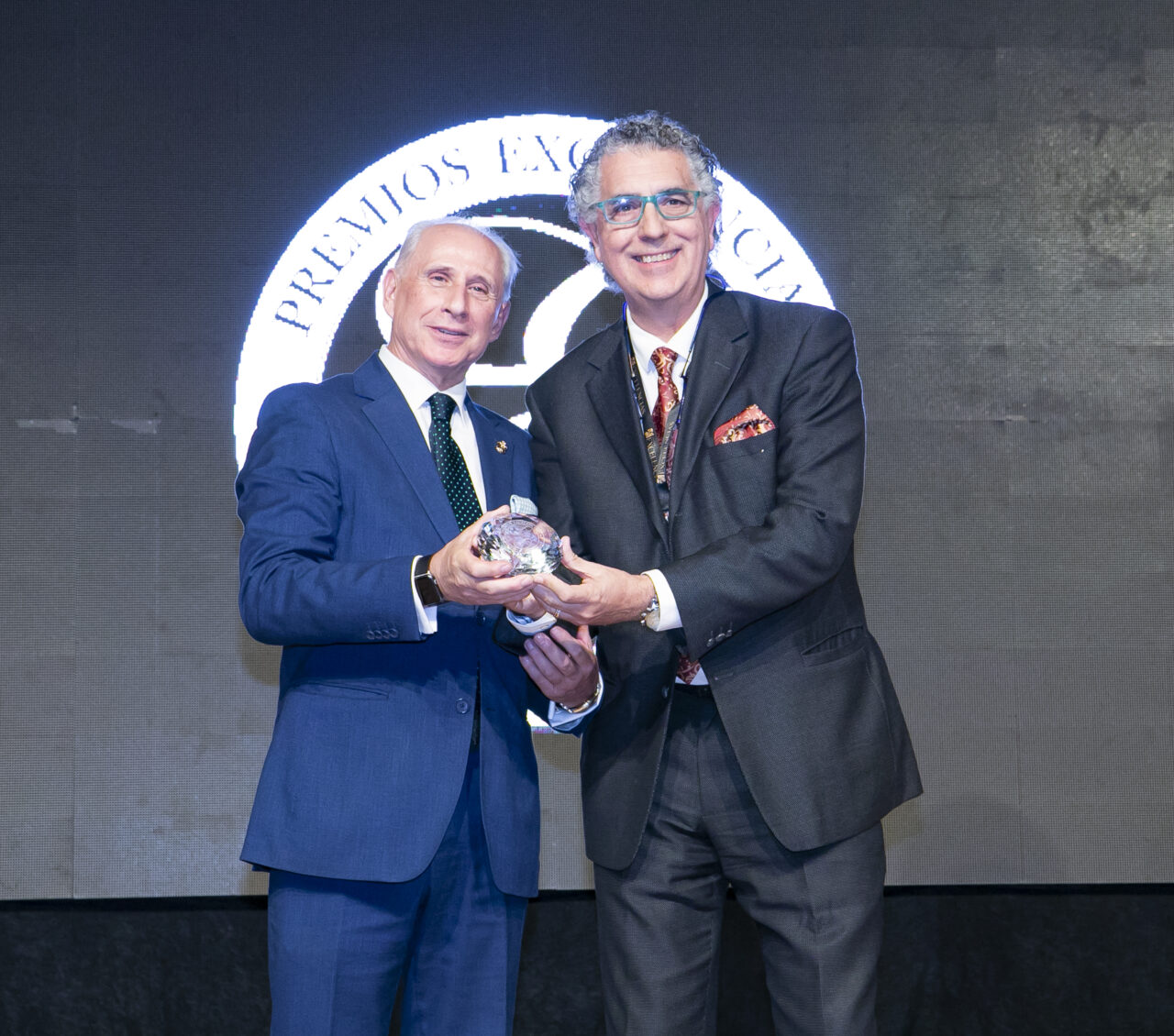 PARALELO 20 – MARCIAL CORRALES- ESPAÑA | Premios Excelencias